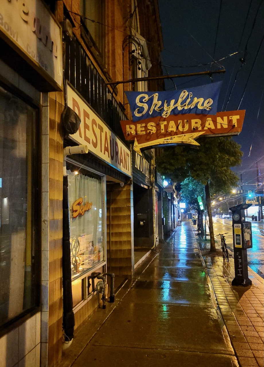 Skyline – POV Toronto